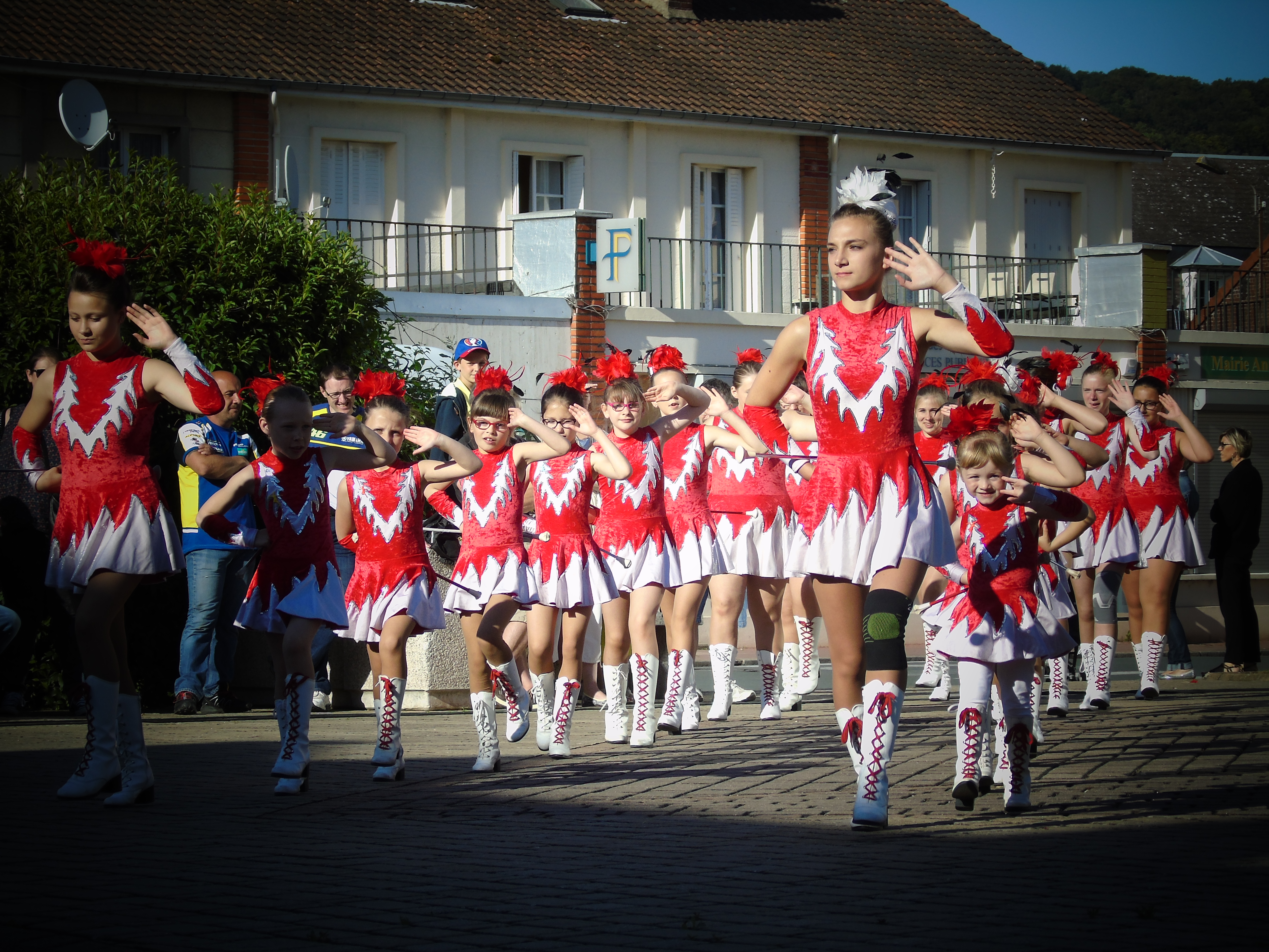 Animation des majorettes - Office de tourisme Aumale blangy sur bresle